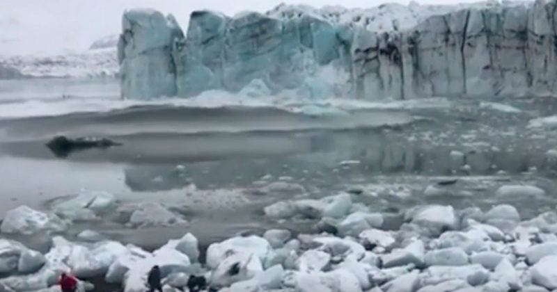 Iceland glacier collapse: Tourists Barely Escape Massive Wave | Star Mag