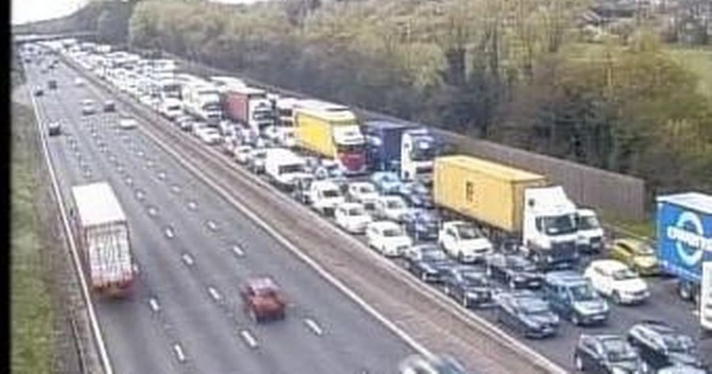 Six miles of congestion after multi-vehicle crash on M6, Report | Star Mag